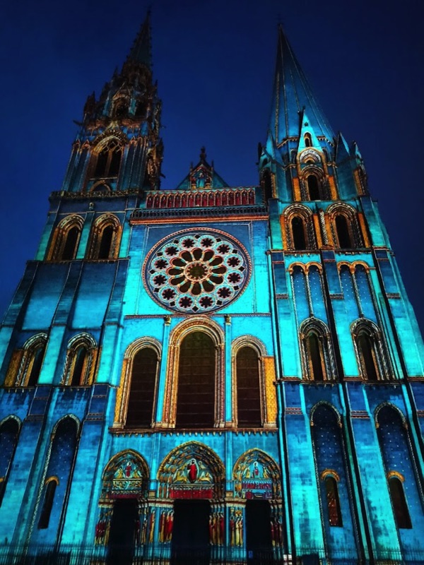 chartres cathedral and town revealed with expert guide | Paris Personal ...